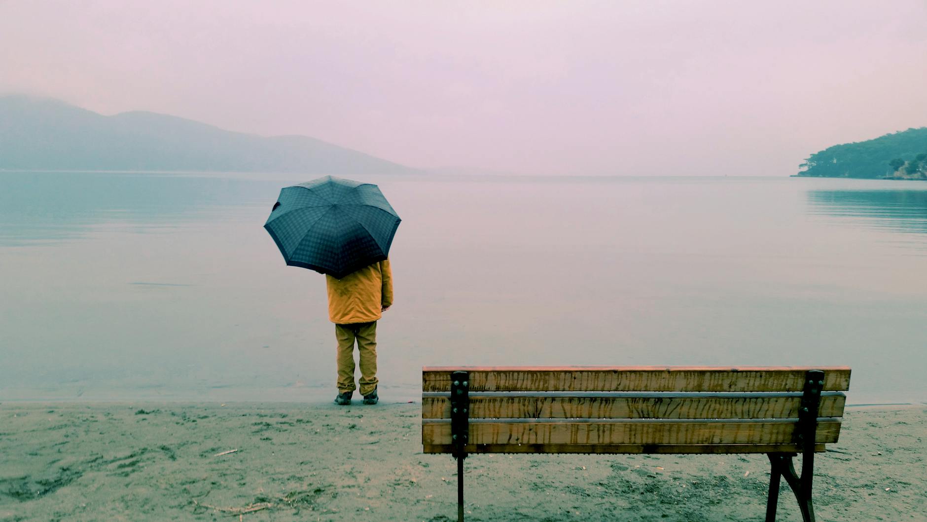 Strategies to Combat Grief-Related Tiredness – Navigating Widowhood